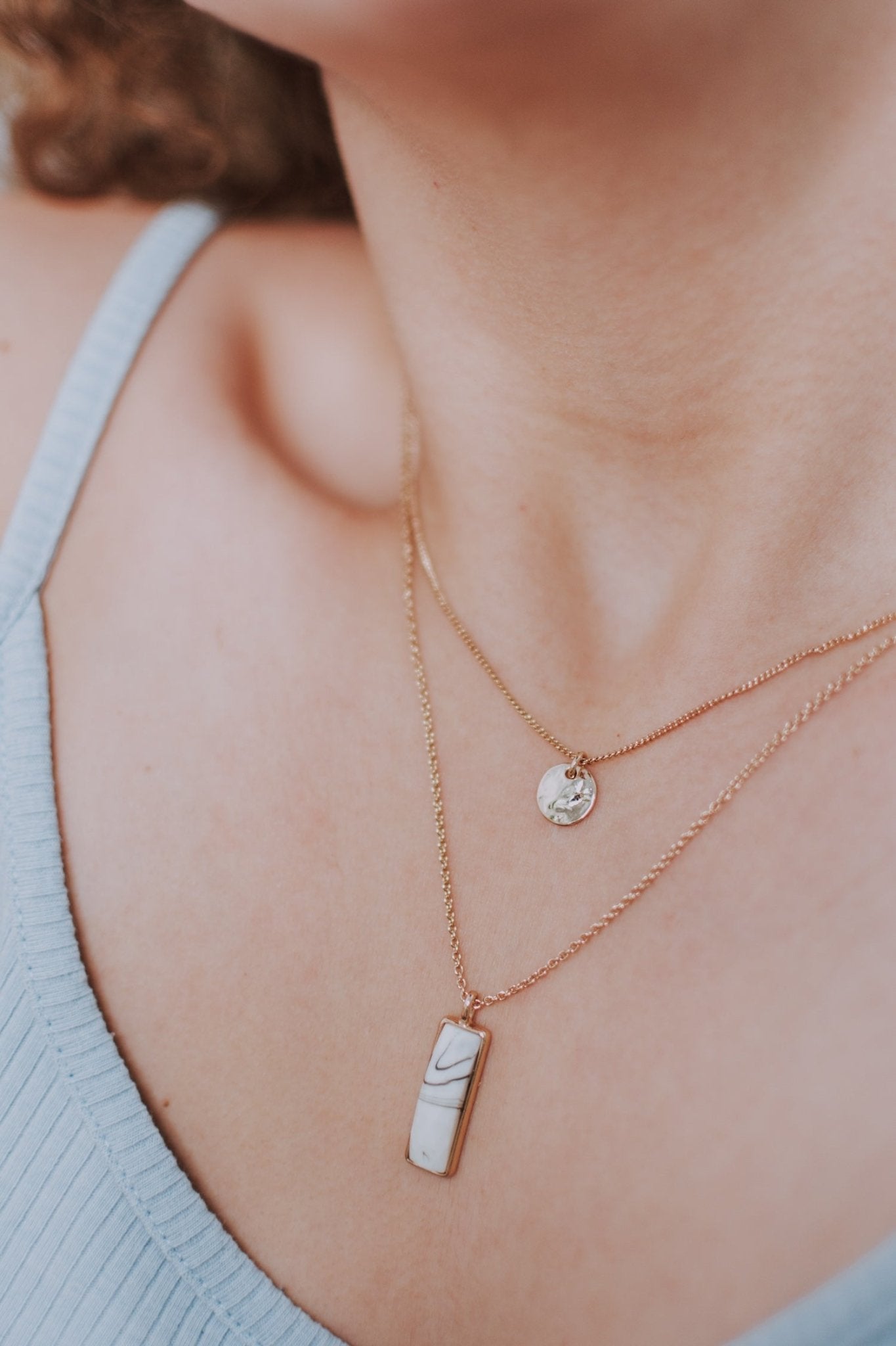 Mastering the Art of Necklace Layering: A Stylish Symphony of Chains ...